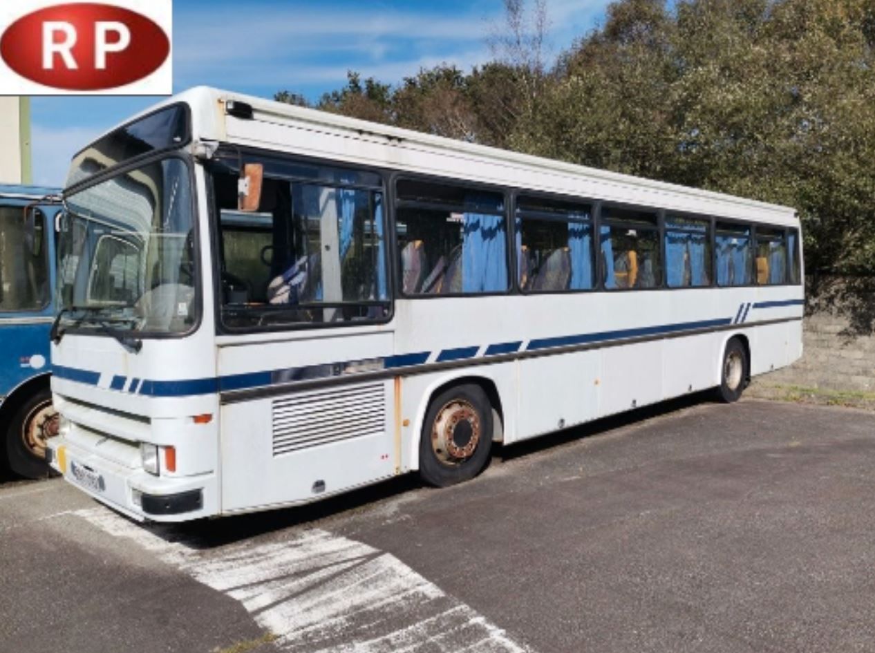 Lot 75 - Bus Renault Tracer année 1993, ayant 259016 km au compteur ...