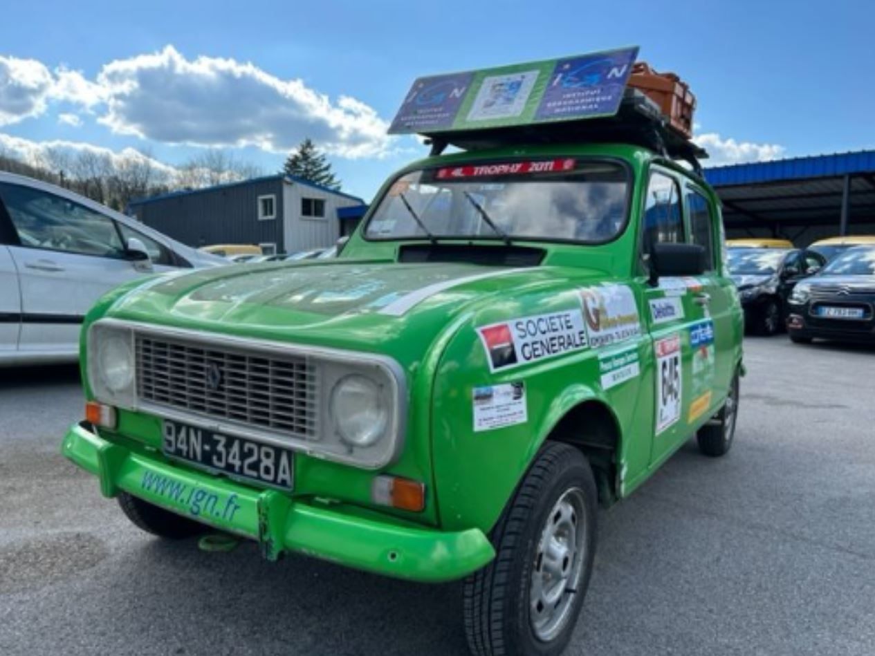 Lot N°11 - Renault 4 Trophy année 1990 avec 120855 kms au compteur ...