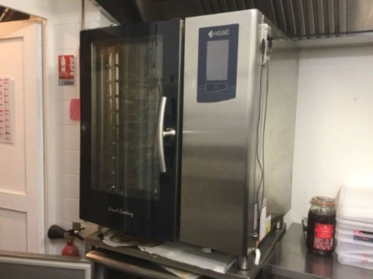 Lot 37 - Un four ventilé vapeur Houno modèle visual cooking CPE 1.10 ...