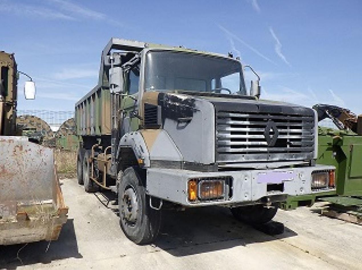 Lot 97 - Camion Renault CBH type CBH320, année 1996, avec 119397 km au ...